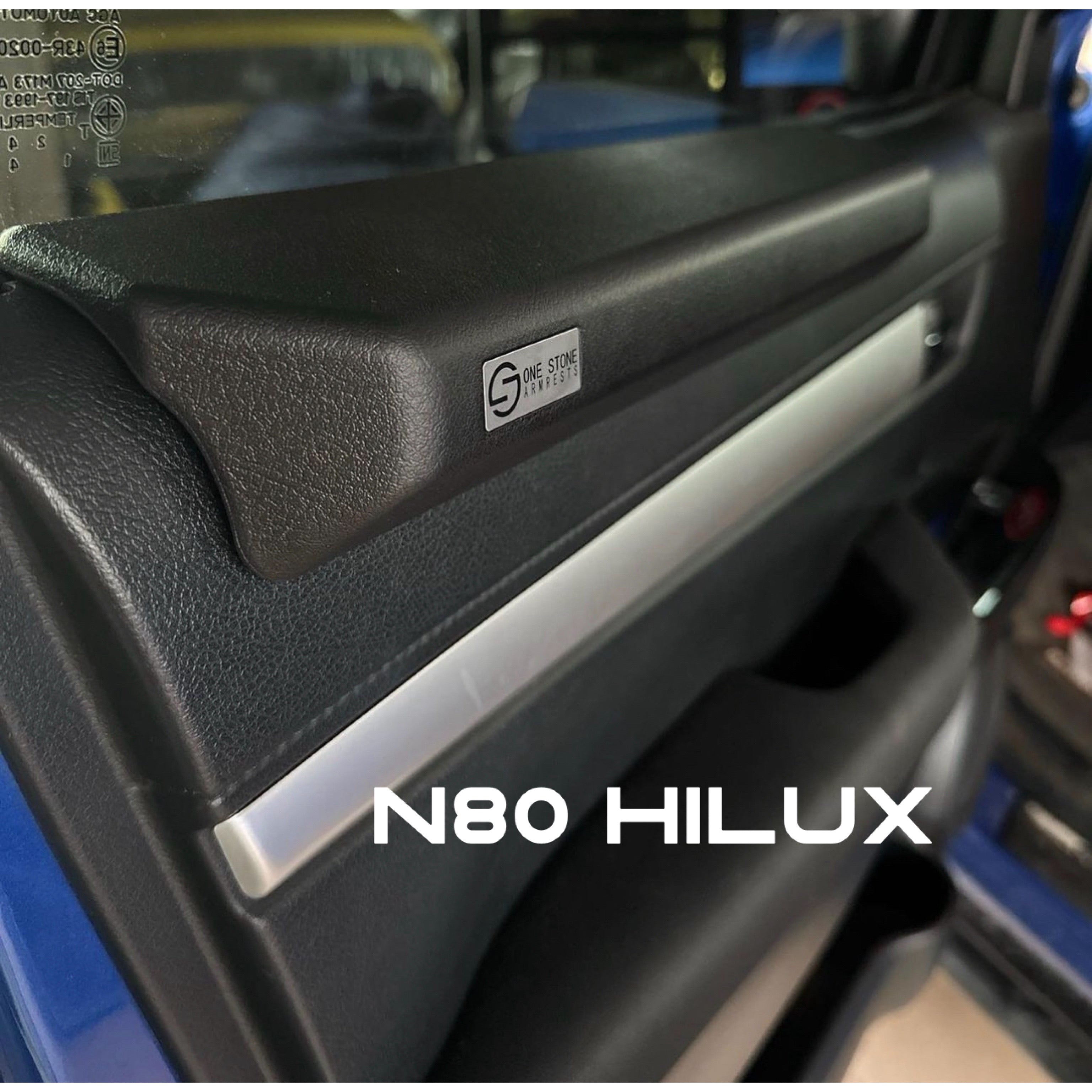 N80 Toyota Hilux – One Stone Armrests
