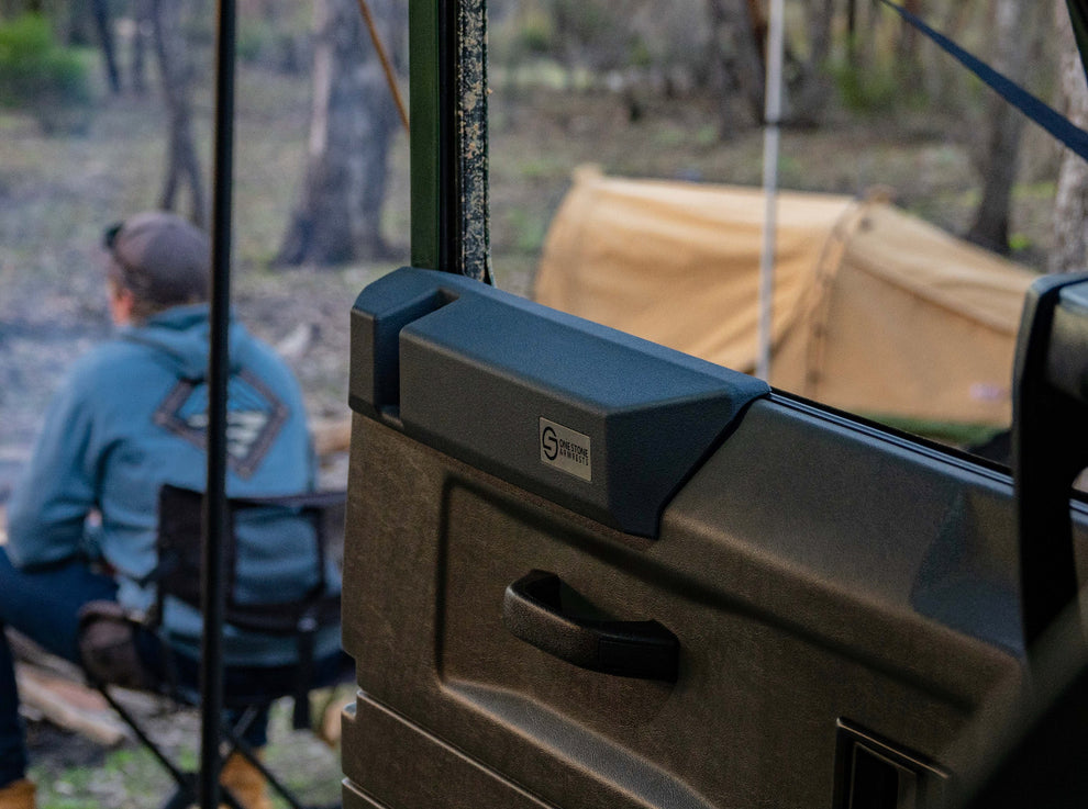 Landrover Defender Black (Pair) – One Stone Armrests